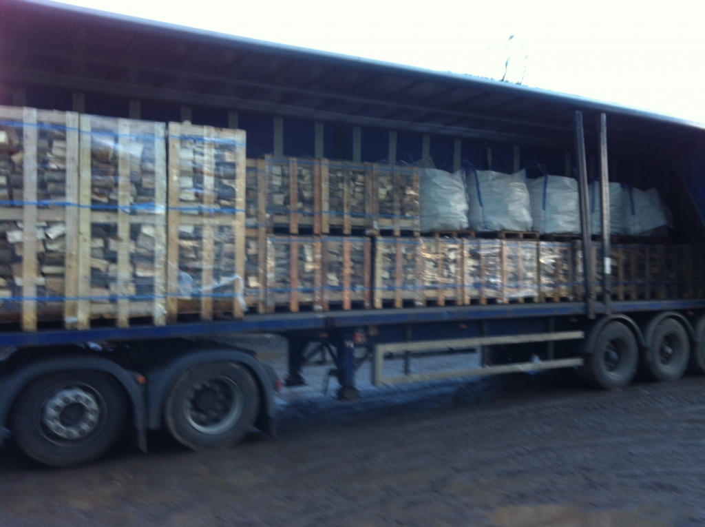 Loading Lorry with Kiln Dried Firewood Crates and Bulk Bags of Logs ...